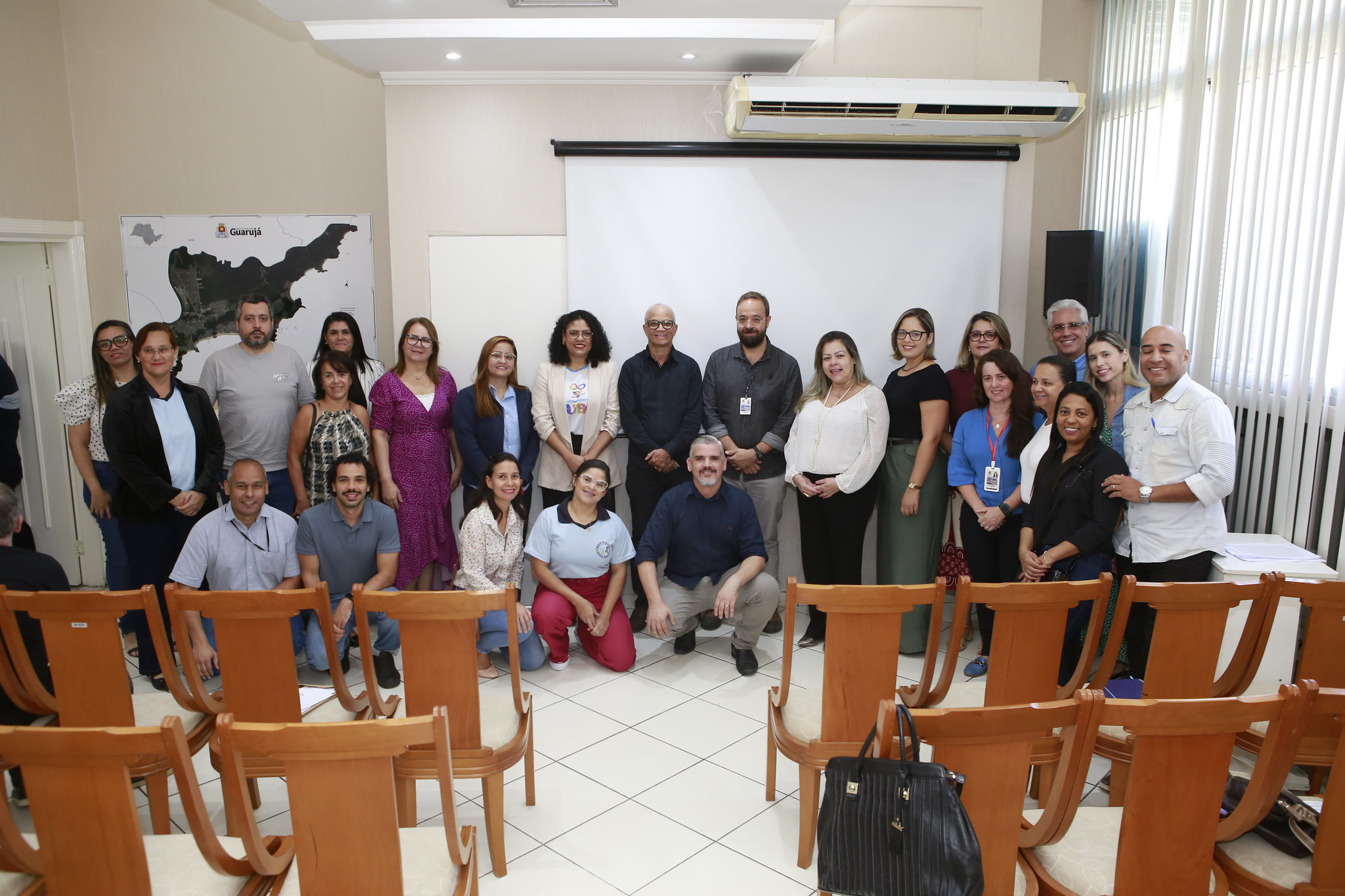 Prefeito de Guarujá dá posse ao Conselho Municipal de Direitos da ... Prefeito de Guarujá dá posse ao Conselho Municipal de Direitos da ...